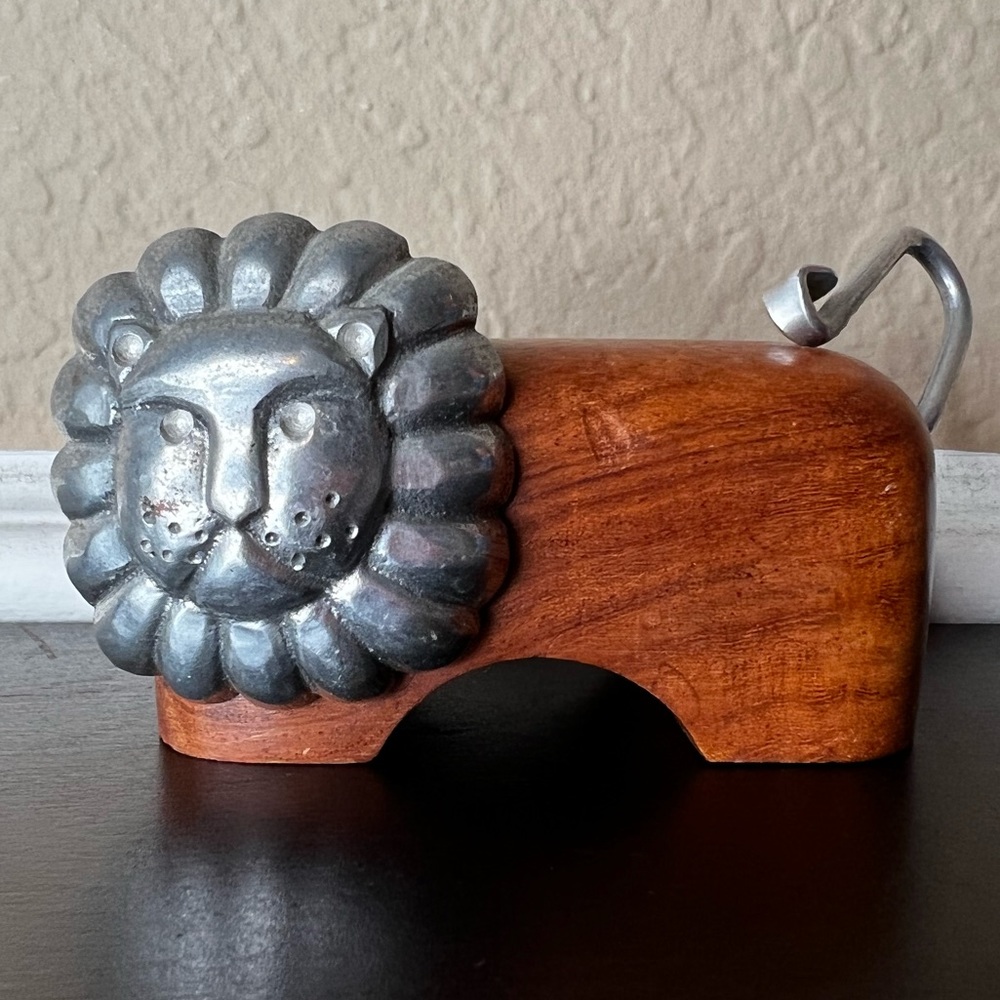 Vintage Mcm Lion Paperweight, Sculpture, Figurine, Mi… - Gem